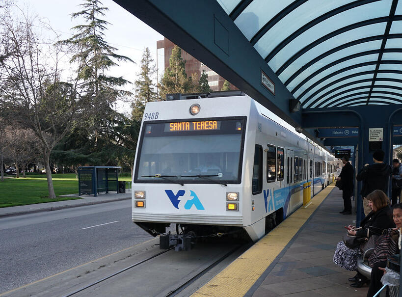 Santa Clara VTA workers approve new contract - NewsBreak