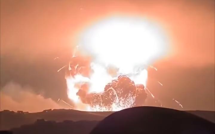 Israel drops 'earthquake bomb' on Syria causing huge mushroom cloud as ...