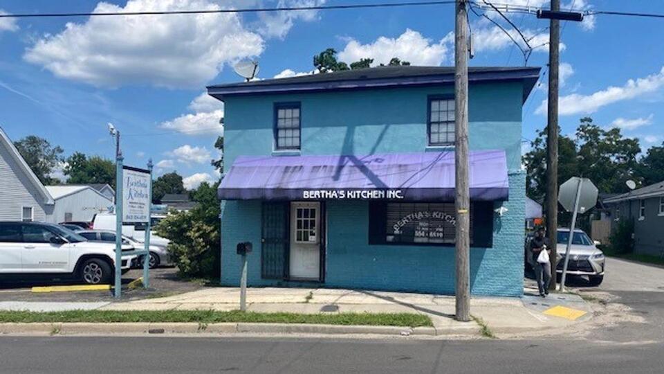 Bertha's Kitchen gets $50K to preserve historic family-run restaurant ...