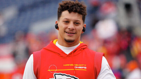 Patrick Mahomes discusses latest viral Dylan Raiola comparison - NewsBreak