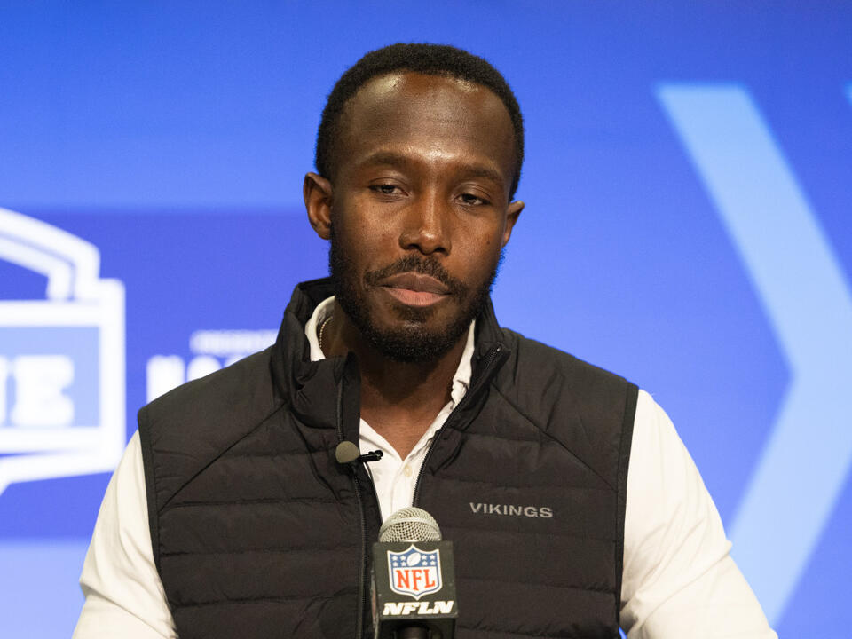 Minnesota Vikings use brilliant structure with Harrison Phillips ...