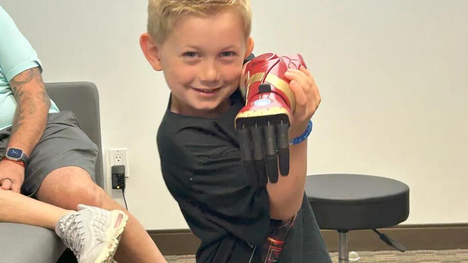 Boy, five, born without hand becomes world’s youngest to get bionic ...