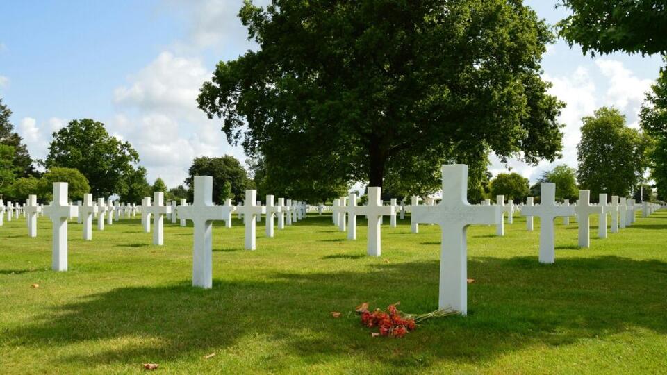 France records first time deaths outnumber births since WWII — Reuters ...