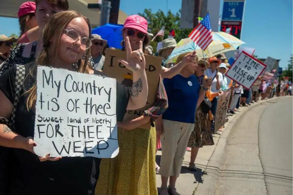 ‘No Kings’ protest to return to Montrose on October 18 - NewsBreak