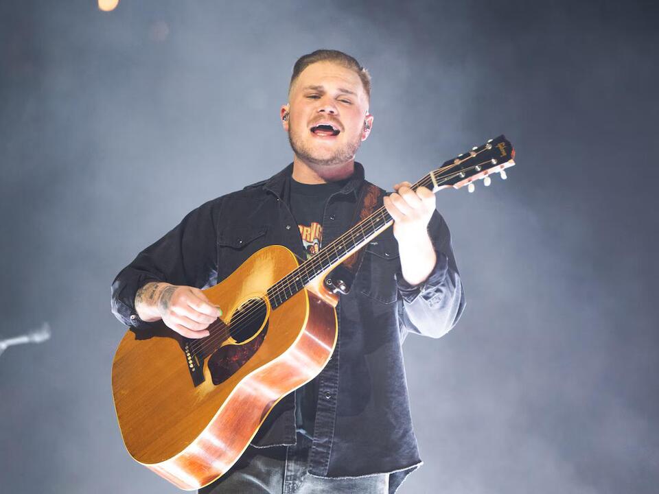 Country music star’s song revived unresponsive teen after car accident