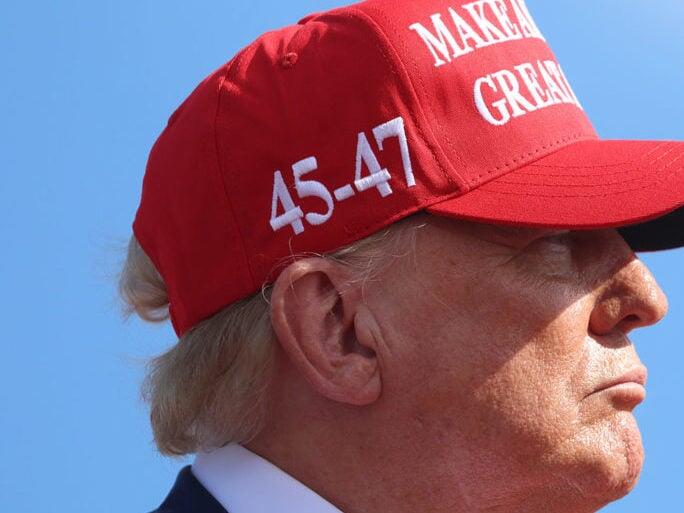 FACT CHECK: Image Of Former President Donald Trump With Puffy Face Has ...