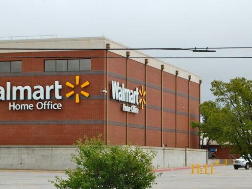 Walmart expands worker training program, adds bonus plan