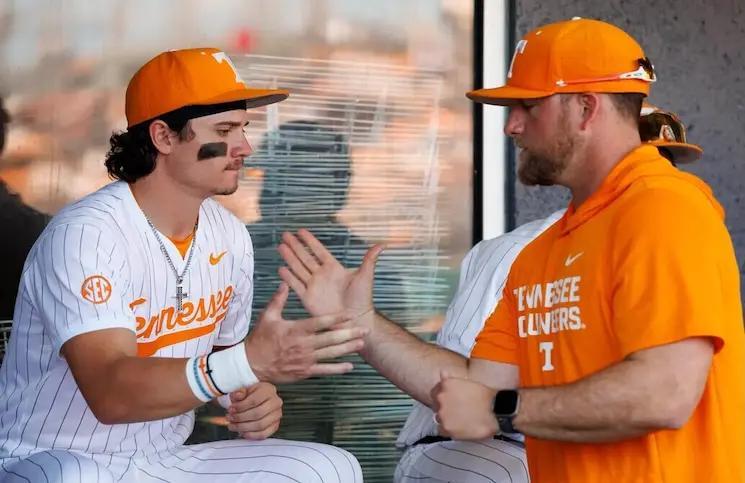 Tennessee HC Josh Elander Updates Reese Chapman's Injury Status Tuesday ...