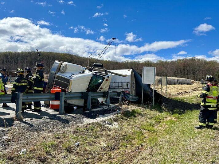 Tractor-trailer driver hospitalized after rollover wreck Tractor-trailer driver hospitalized after rollover wreck