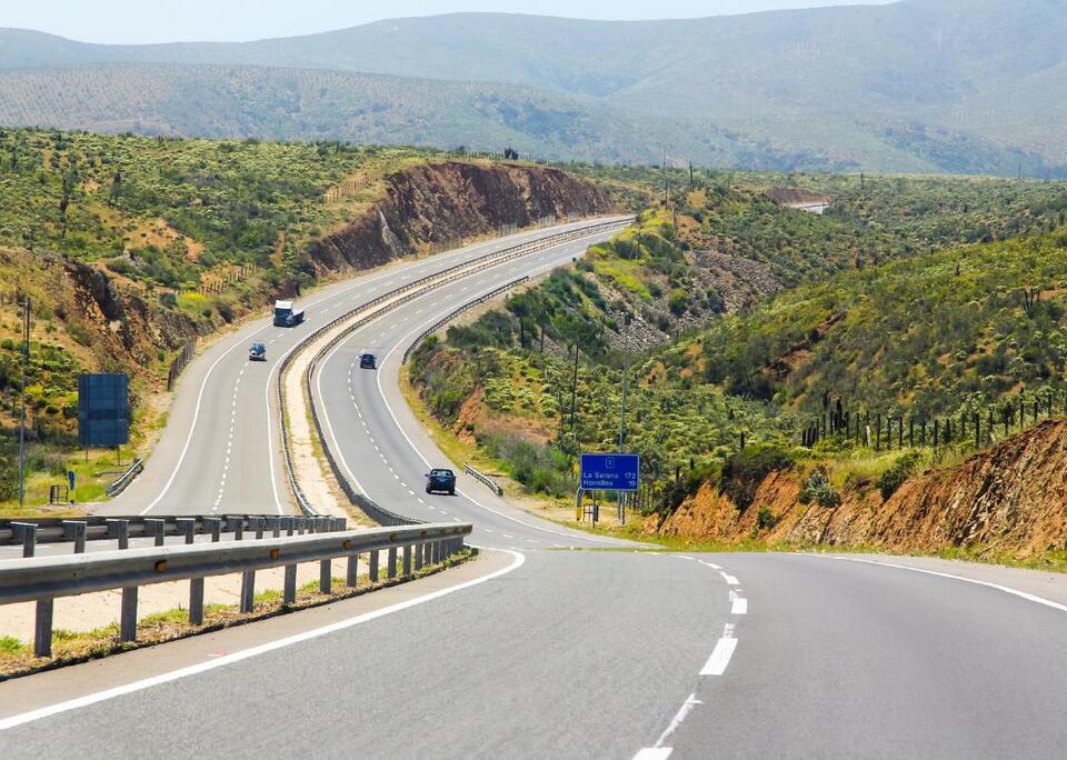 Longest highways in America - NewsBreak