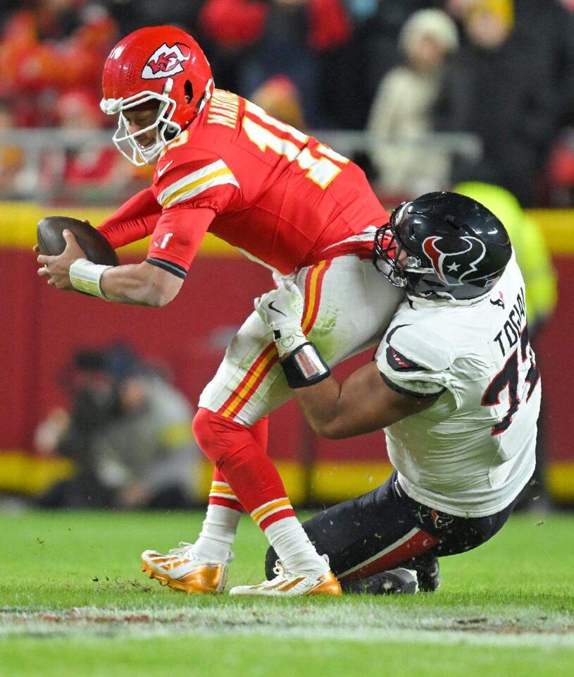 How bleak were Patrick Mahomes’ passing-game numbers vs. Texans? Try ...