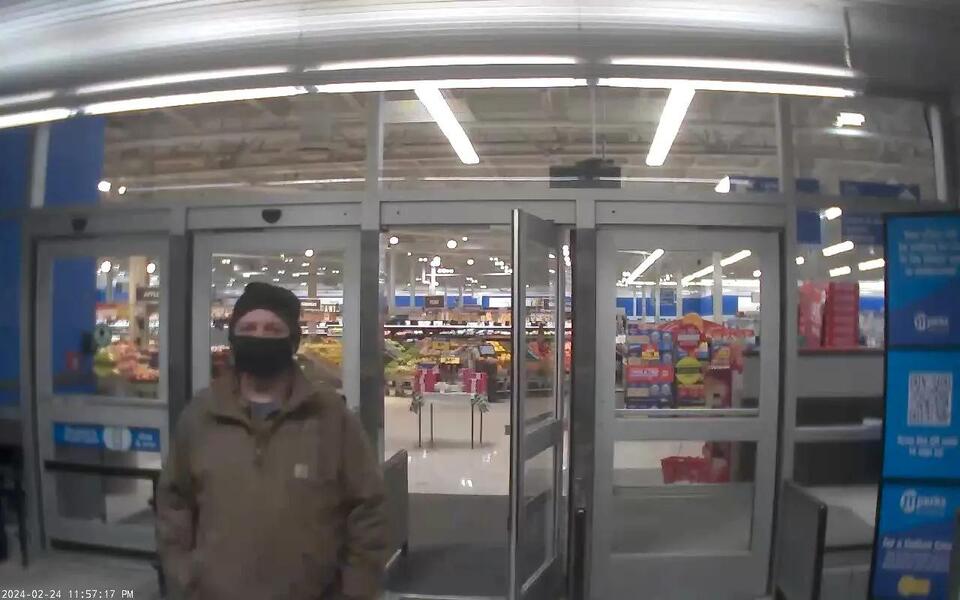 Michigan State Police looking for 4 people who broke into display case ...