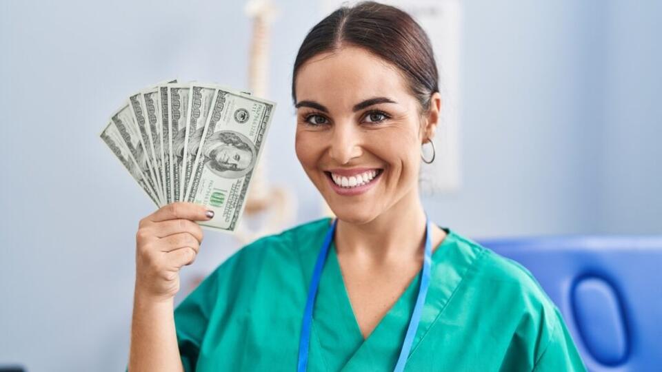 15 Jobs That Pay $100K or More With An Associates Degree - NewsBreak