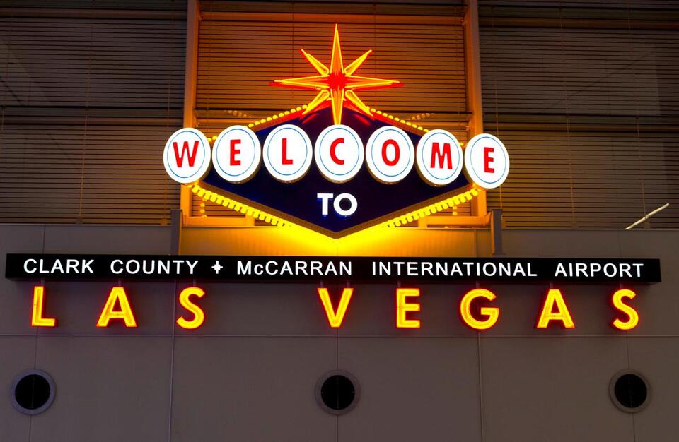 Las Vegas Tourism Slump Continues As Airport Passenger Numbers Fall ...