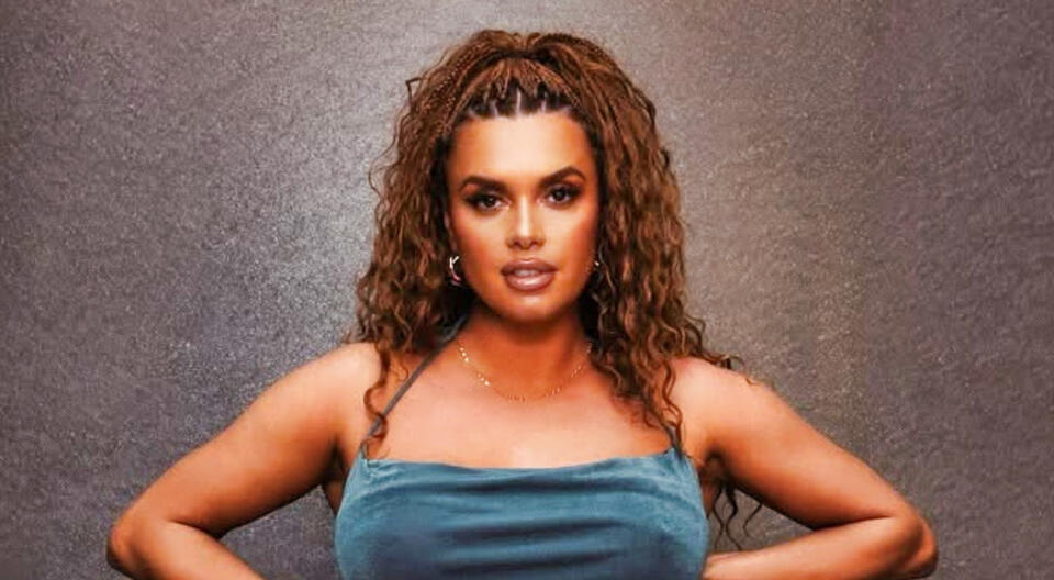 Fox Sports Host Joy Taylor Faces Backlash Over ‘Inappropriate’ Photo ...