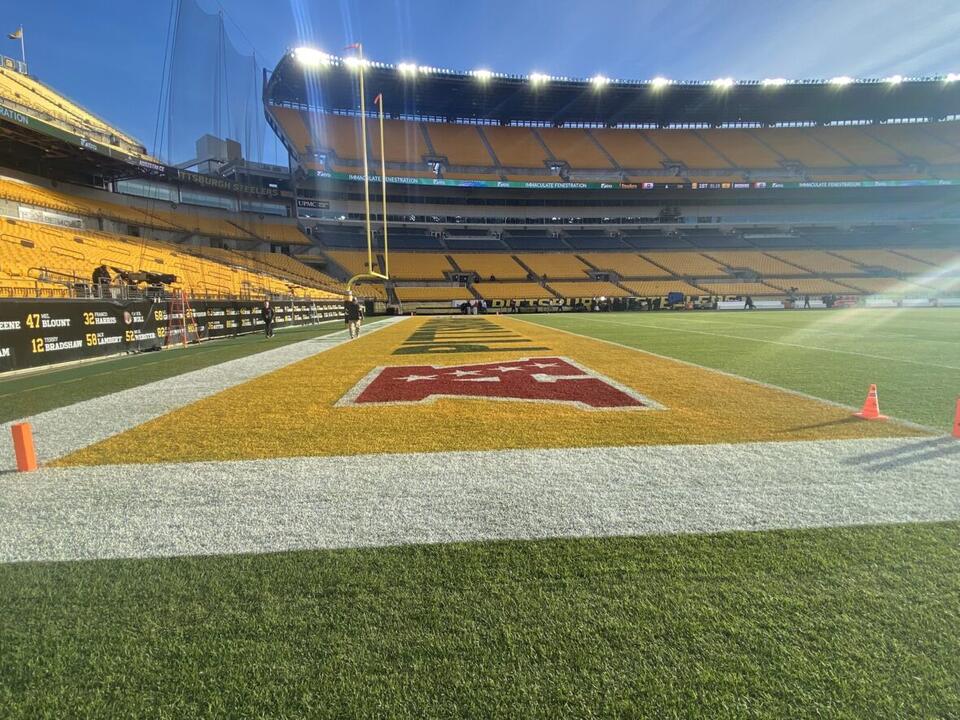Steelers Bring Back Gold End Zones at Acrisure Stadium - NewsBreak
