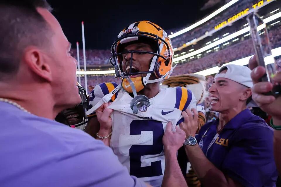 LSU Star WR Kyren Lacy Wanted on Charges of Negligent Homicide, Felony ...