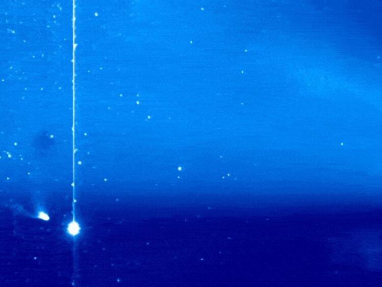 See the explosive 'devil comet' get its tail ripped off by a solar ...