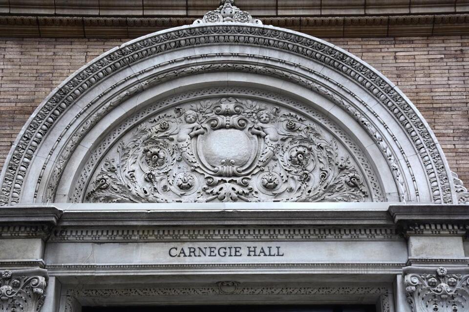 ‘This Is No ‘Homage;’ It Is Theft’: Carnegie Hall Sues Carnegie Diner ...