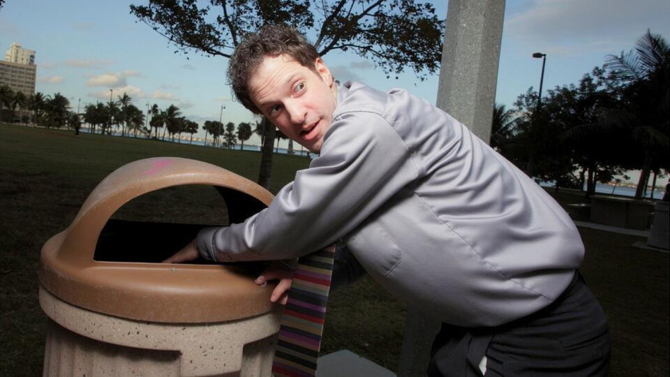 Man Says He Noticed His Trash Can Kept Being Emptied Early — Then ...