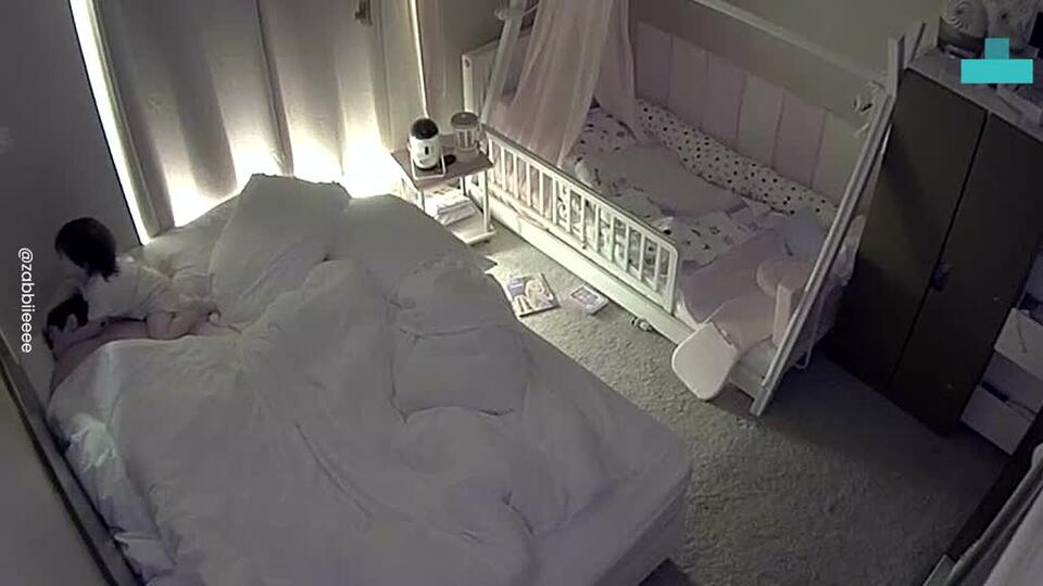 Heroic Moment Toddler Saves Dad From Blood Sugar Attack - NewsBreak