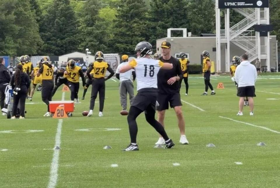 Howard improving, he & Rudolph splitting QB reps - NewsBreak