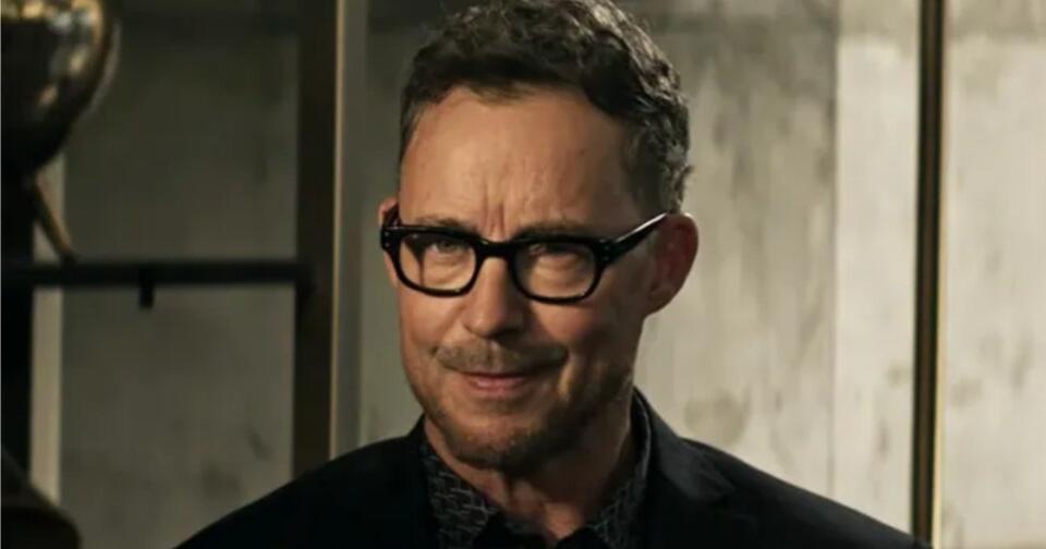 Who Is DC’s Gordon Godfrey in Superman & Lois Season 4? New Character ...