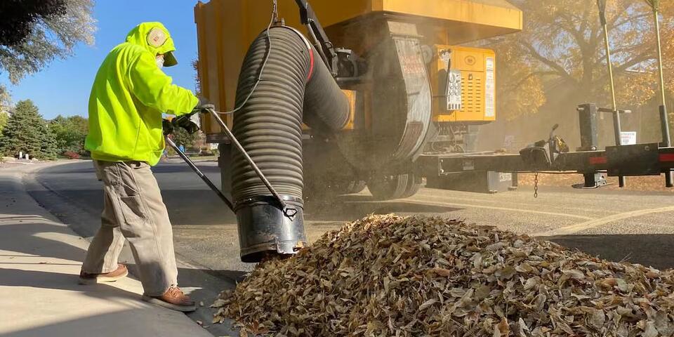 Grand Junction announces dates for their 2025 leaf removal program ...