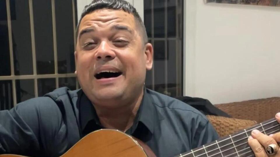 Cuban singer Rey Manuel reportedly shot dead on highway in suspected ...