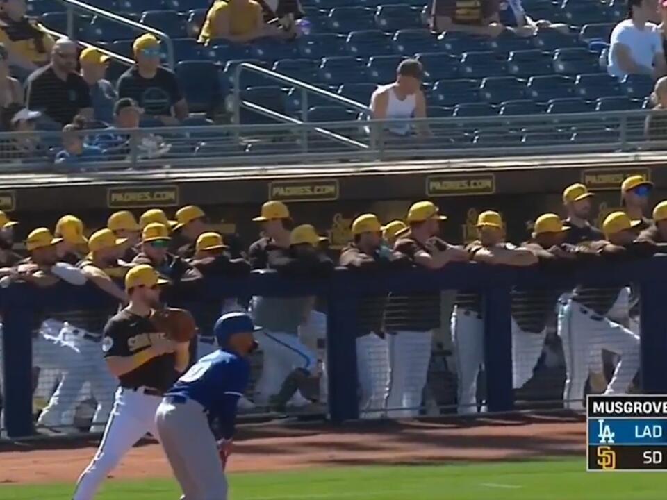 Padres went viral for surreal dugout scene during spring training