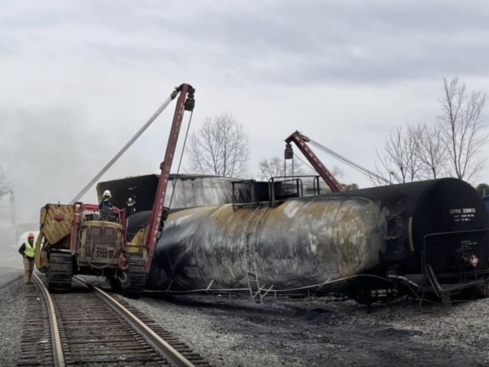 Federal government to send medical experts to site of Ohio train derailment
