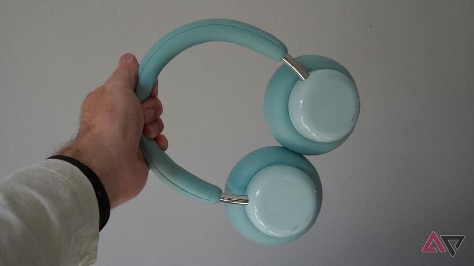 I tried the CMF Headphone Pro, and the sound is as bold as the color ...