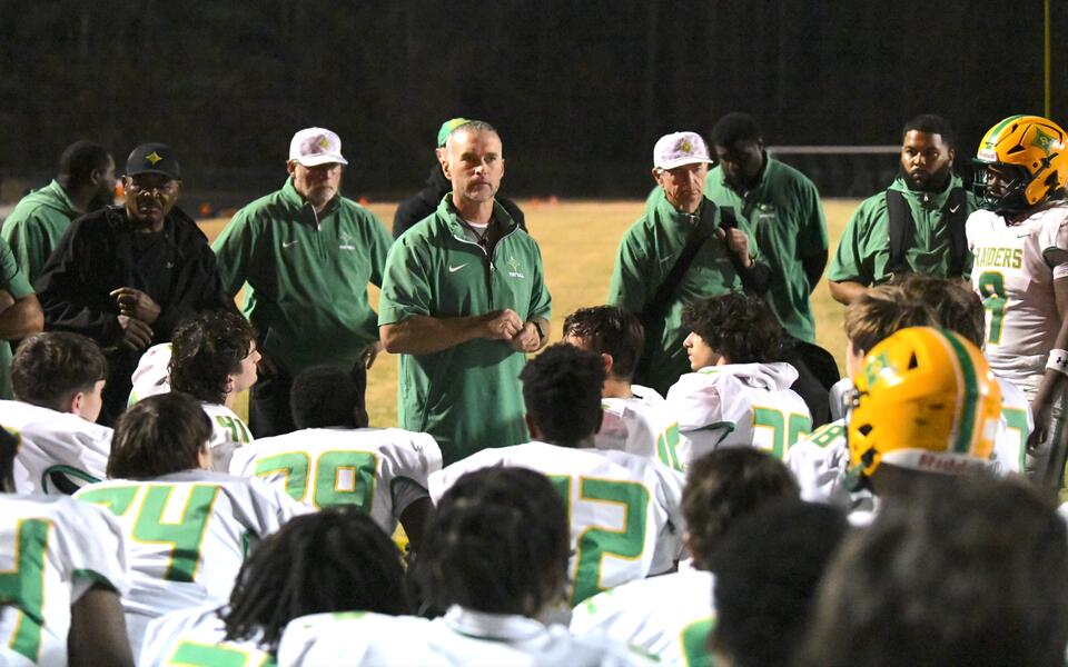 No. 6 Raiders end playoff run at No. 3 Independence in 3rd round ...