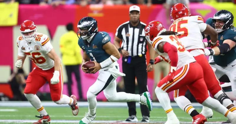 Super Bowl LIX: NFL fans blast Fox over new scorebug debuted during ...