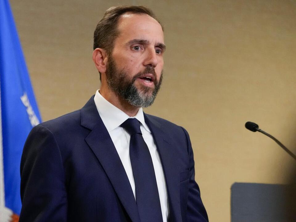 Jack Smith urges appeals court to revive Trump’s Mar-a-Lago case after Judge Cannon’s ...