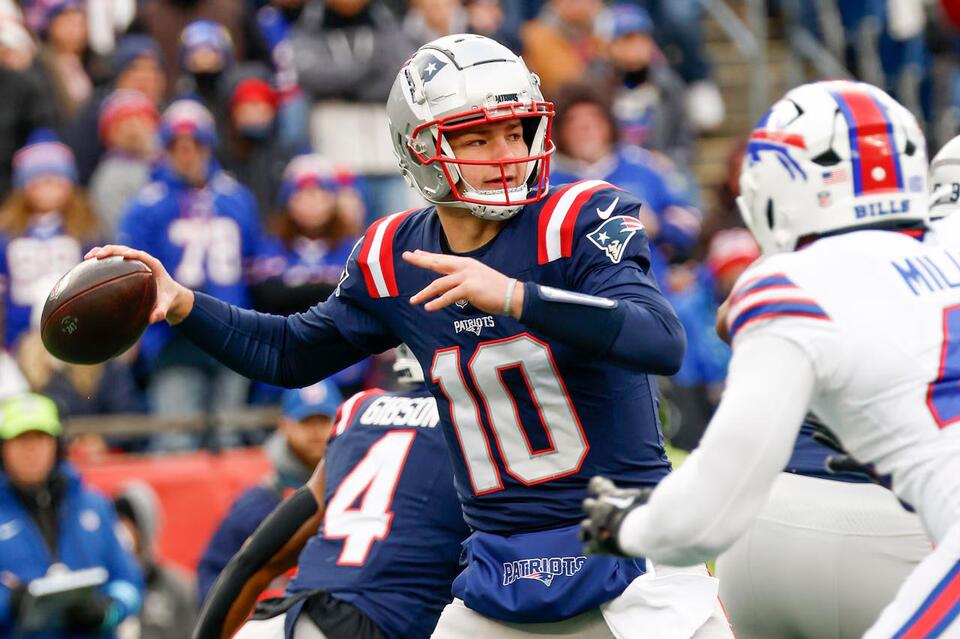Josh Allen praises ‘unbelievable’ Patriots QB Drake Maye - NewsBreak