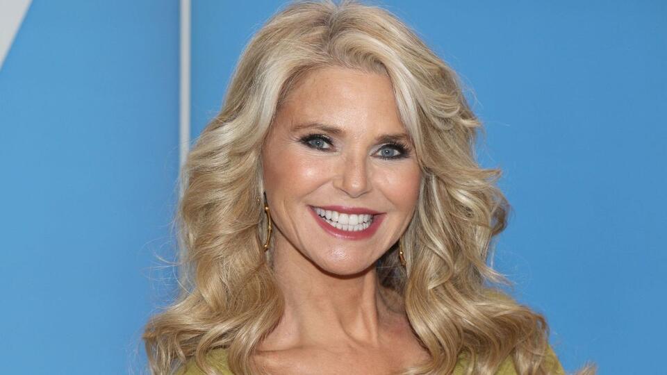 Christie Brinkley’s Seashell-Infused Coastal Decor Is the Unorthodox ...
