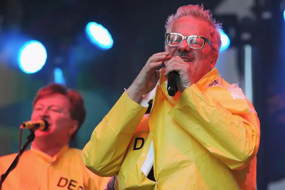 Devo Announces North American Tour Dates - NewsBreak