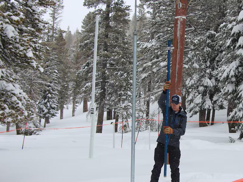Blizzard boosts Eastern Sierra snowpack above normal levels Blizzard boosts Eastern Sierra snowpack above normal levels