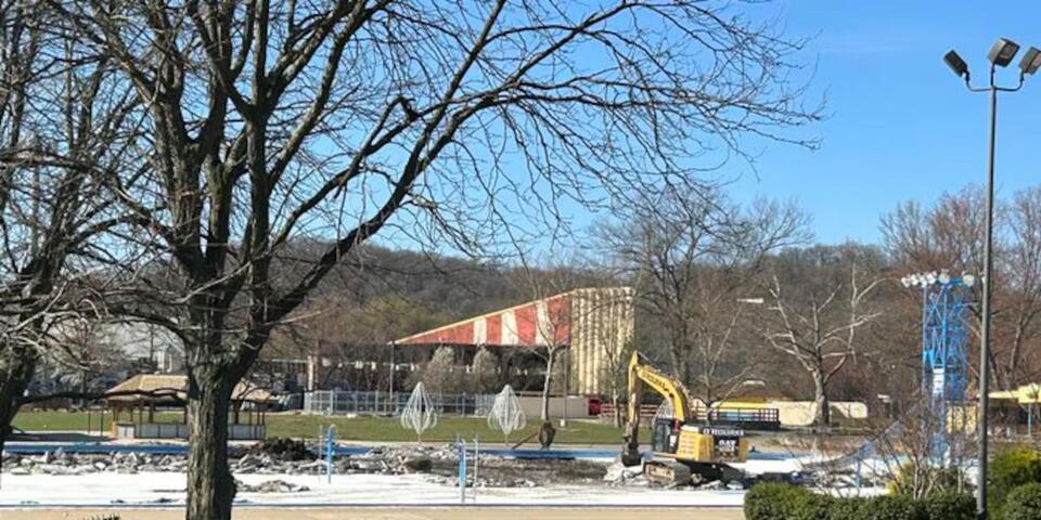 Demolition begins of Sunlite Pool at Coney Island - NewsBreak