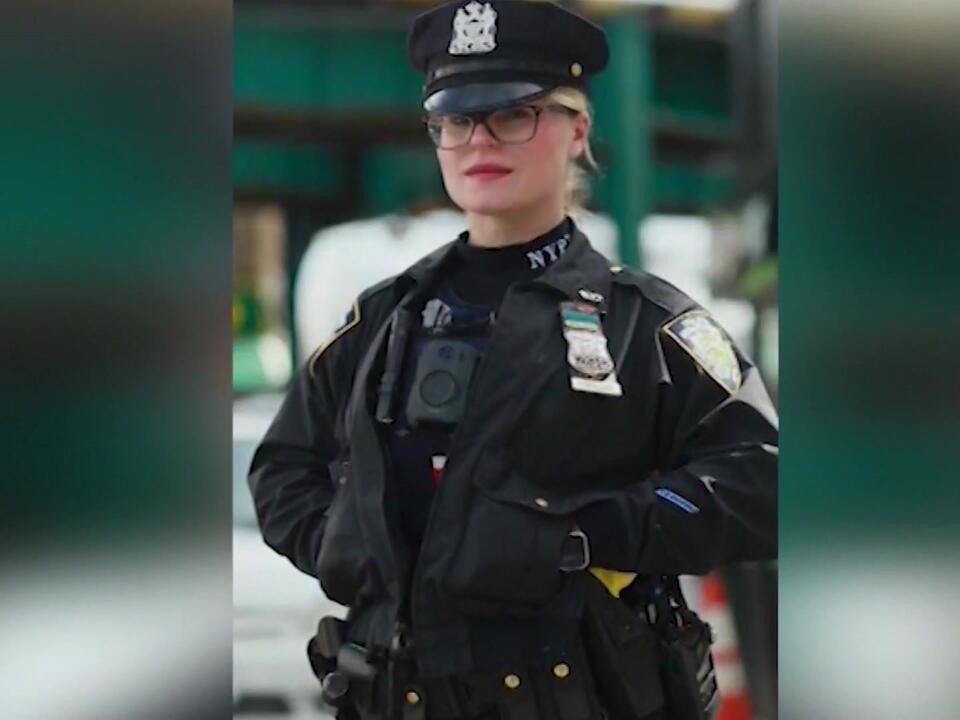 Hundreds attend wake for NYPD officer killed in nail salon crash