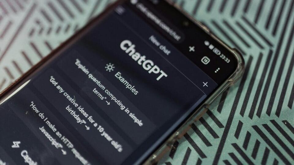 Doctors warn of rising ‘AI psychosis’ cases how deadly is it? - NewsBreak