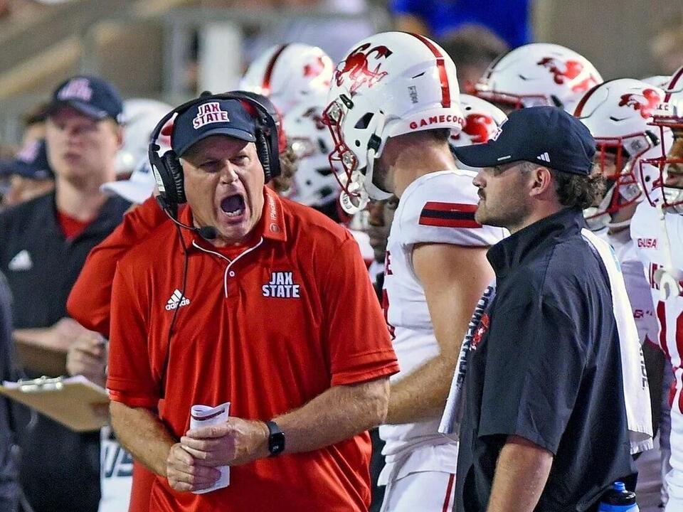 Reports: Rich Rodriguez returning to coach West Virginia