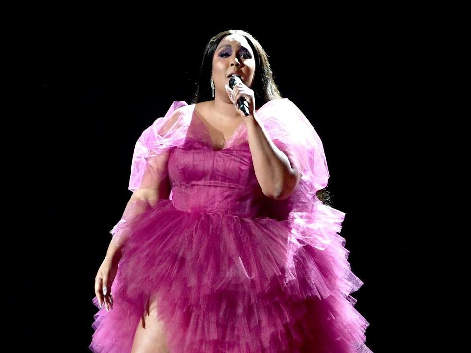 Watch: Lizzo Covers Stevie Wonder’s “Someday at Christmas” on ‘SNL’