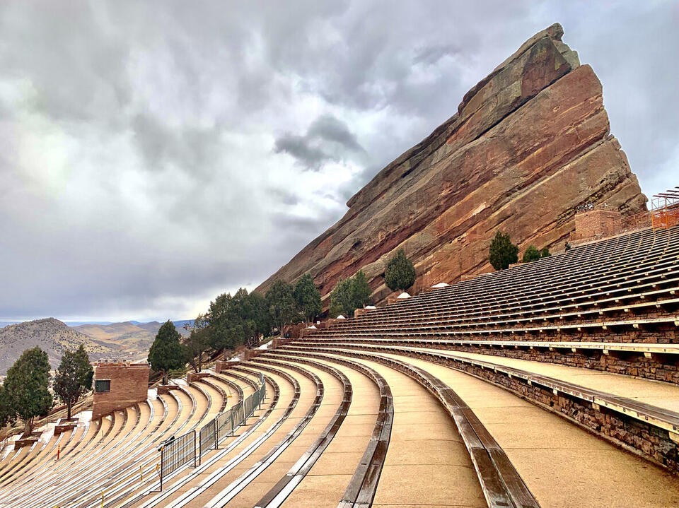 The story of the ‘hatchet lady’ who is said to haunt Red Rocks - NewsBreak