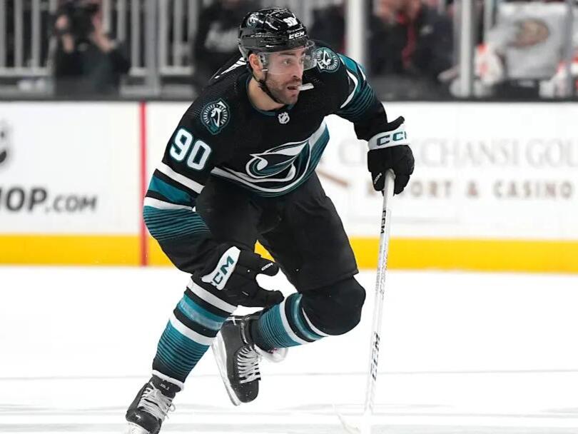 Should the Buffalo Sabres trade for Justin Bailey?