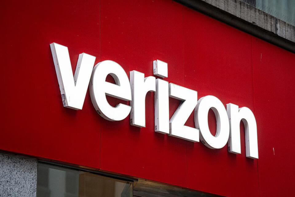 ‘Couldn’t call an ambulance’: 5 ways the Verizon outage ruined people’s ...