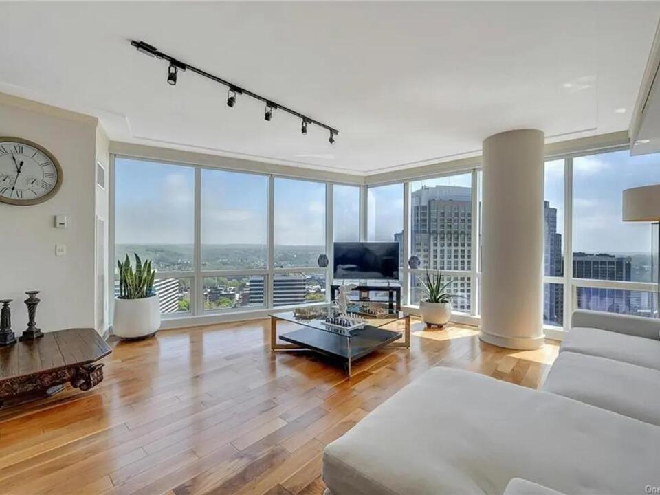 1 Renaissance Square # V4A, White Plains, NY 10601, White Plains, NY ...