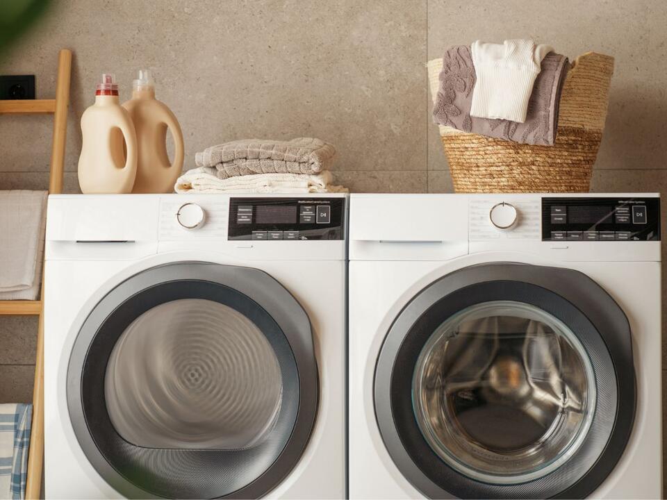 These are the 6 dirty items you should always wash in hot water for a ...