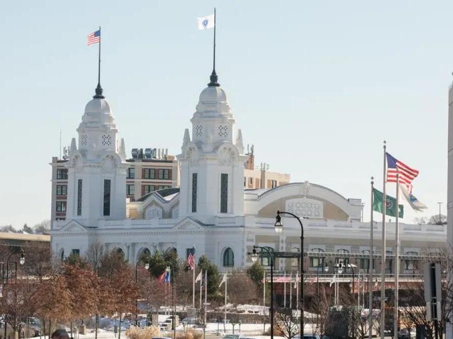 Massachusetts' cannabis board aims to clarify chain of command